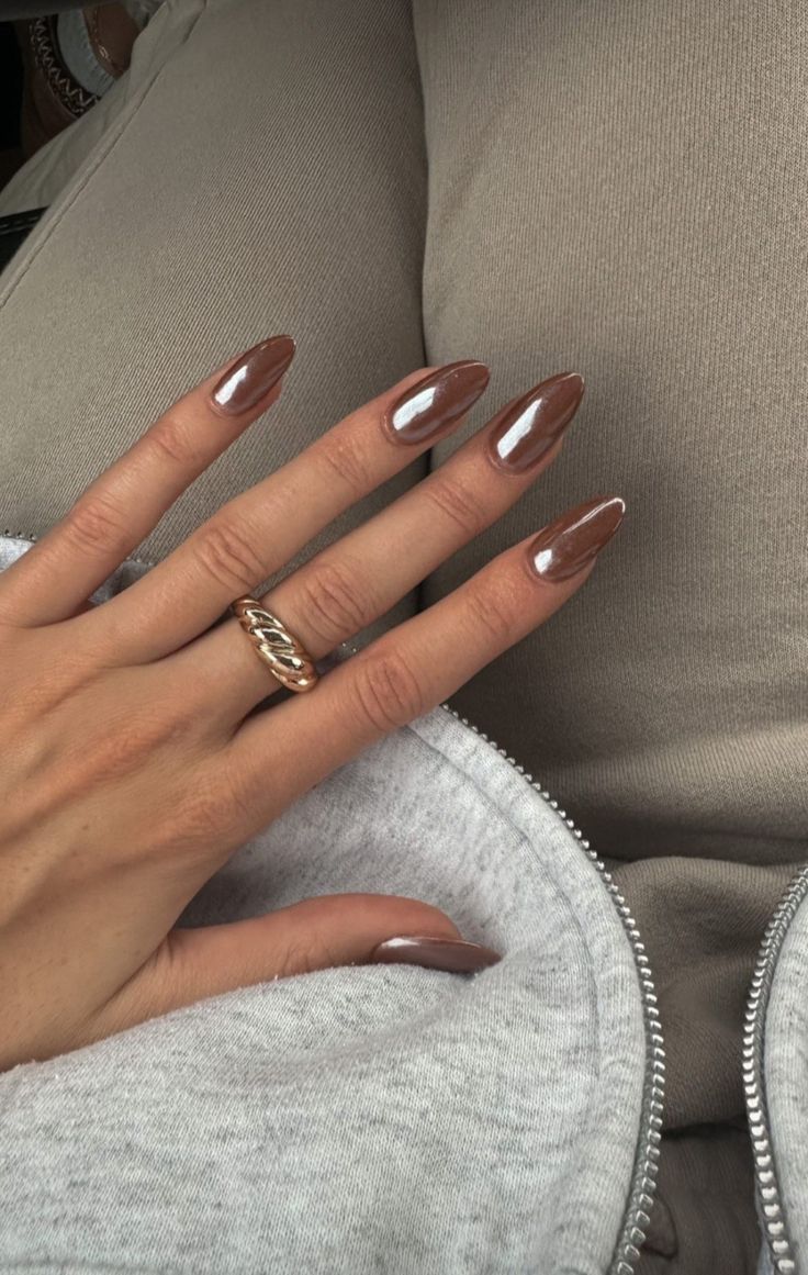 How to Achieve Hailey Bieber Fall Chrome Nails at Home - SugarPlumWish